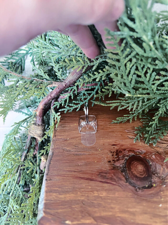 Step-by-Step Guide to Asymmetrical Christmas Mantel Garland Layering ...