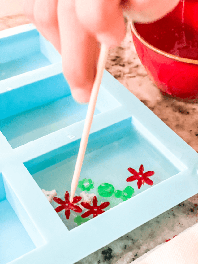 Easy Homemade Christmas Soaps For Kids » Grow Beauty With Ease